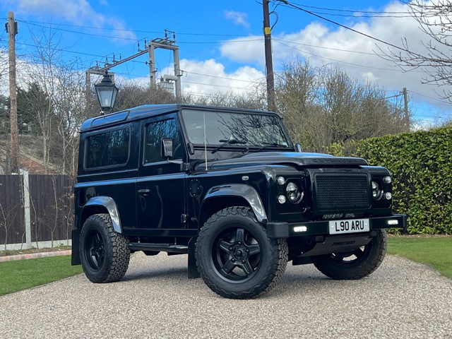Used Land Rover Defenders for sale in Chelmsford, Essex | T. ELLIOTT ...