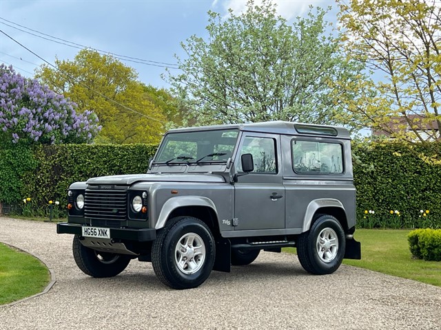 Used Land Rover Defenders in Chelmsford, Essex | T. ELLIOTT LAND ROVERS ...