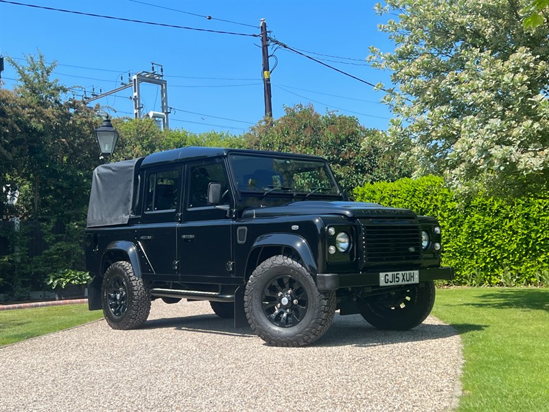Used Land Rover Defenders in Chelmsford, Essex | T. ELLIOTT LAND ROVERS ...
