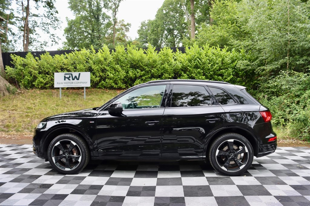 Audi Q5 | R & W Motor Company | Surrey