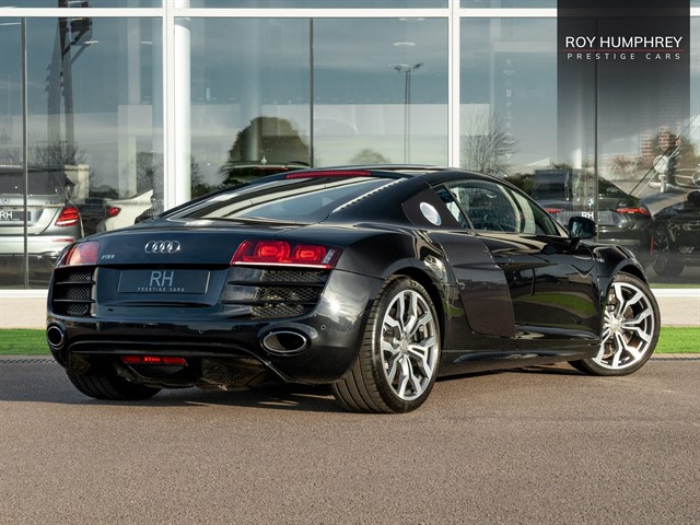 Roy Humphrey Prestige Cars | Eye