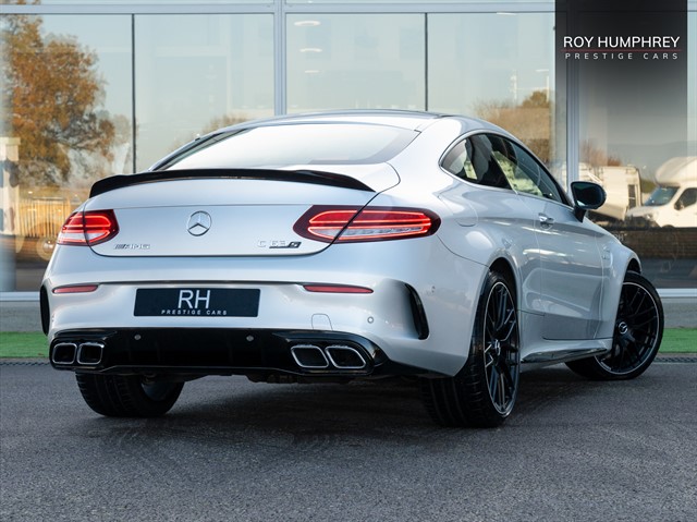 Roy Humphrey Prestige Cars | Eye