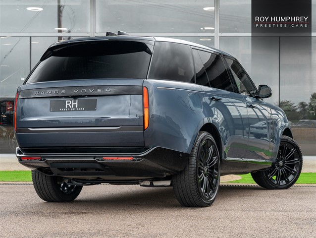 Roy Humphrey Prestige Cars | Eye