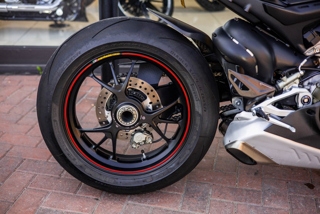Used Ducati V4 S FULL CARBON ! OHLINS ! STUNNING ! for sale in York ...