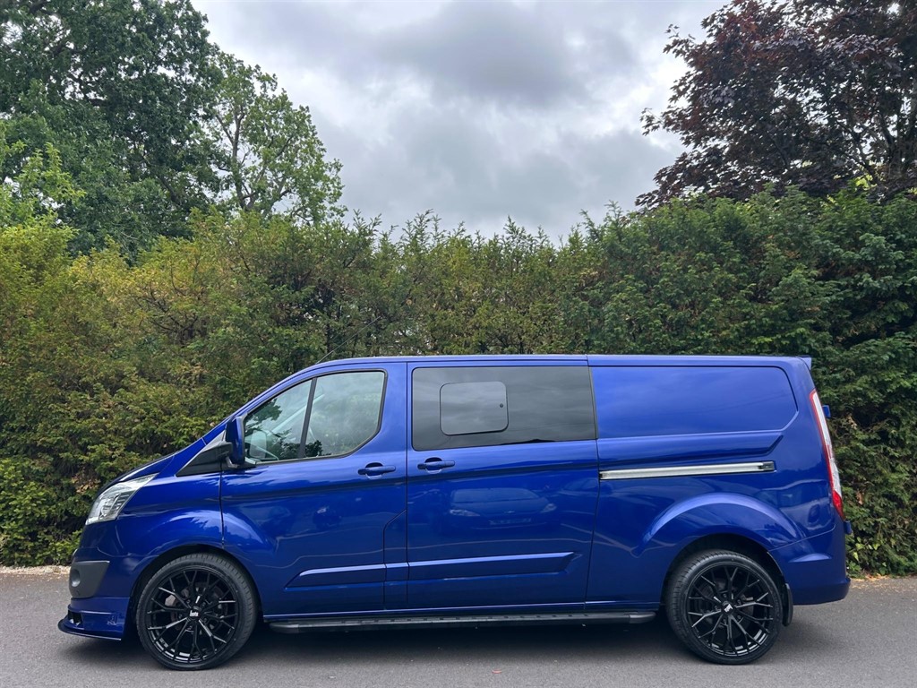 Ford Transit Custom | Nicholas Betancourt | Surrey