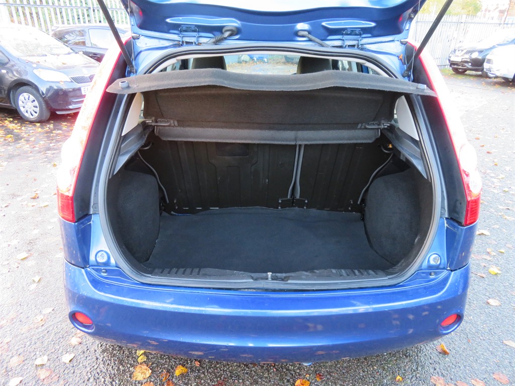 Used Ford Fiesta ZETEC BLUE for sale in Colchester, Essex | Calibre Car ...