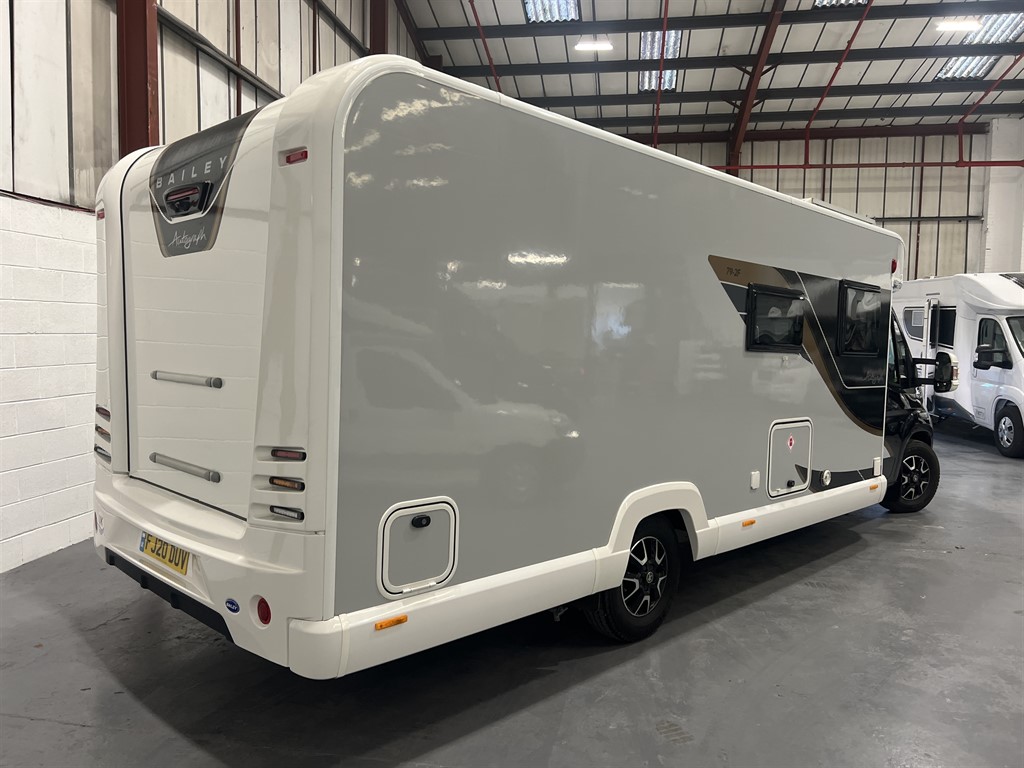 Used Bailey Autograph 79-2F for sale in Winsford, Cheshire | Yourstyle ...