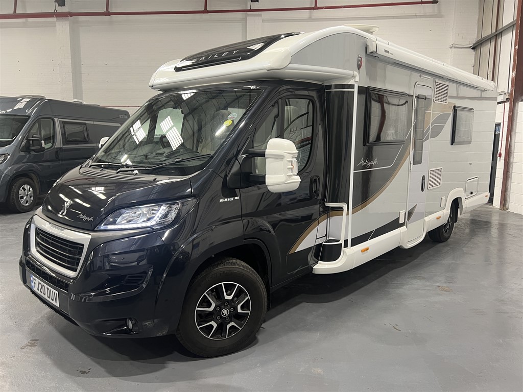 Used Bailey Autograph for sale in Winsford, Cheshire | Yourstyle ...