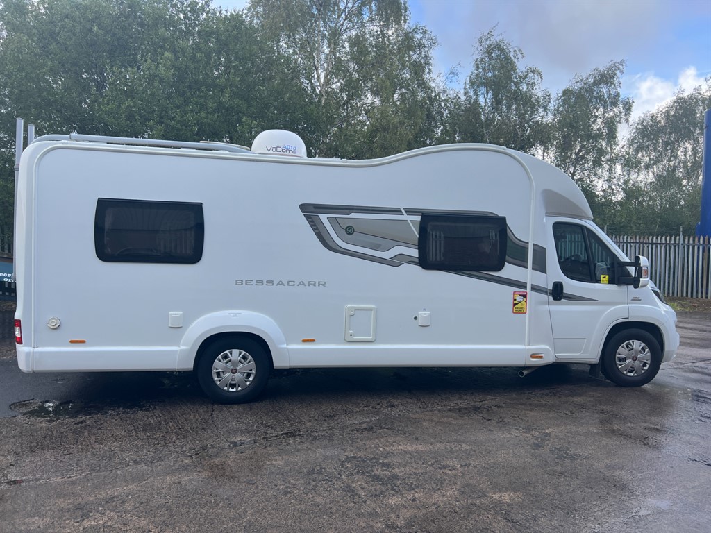 Used Bessacarr E496 6 Berth 6 Belts U Shape Lounge Lowline Motorhome for sale in Northwich ...