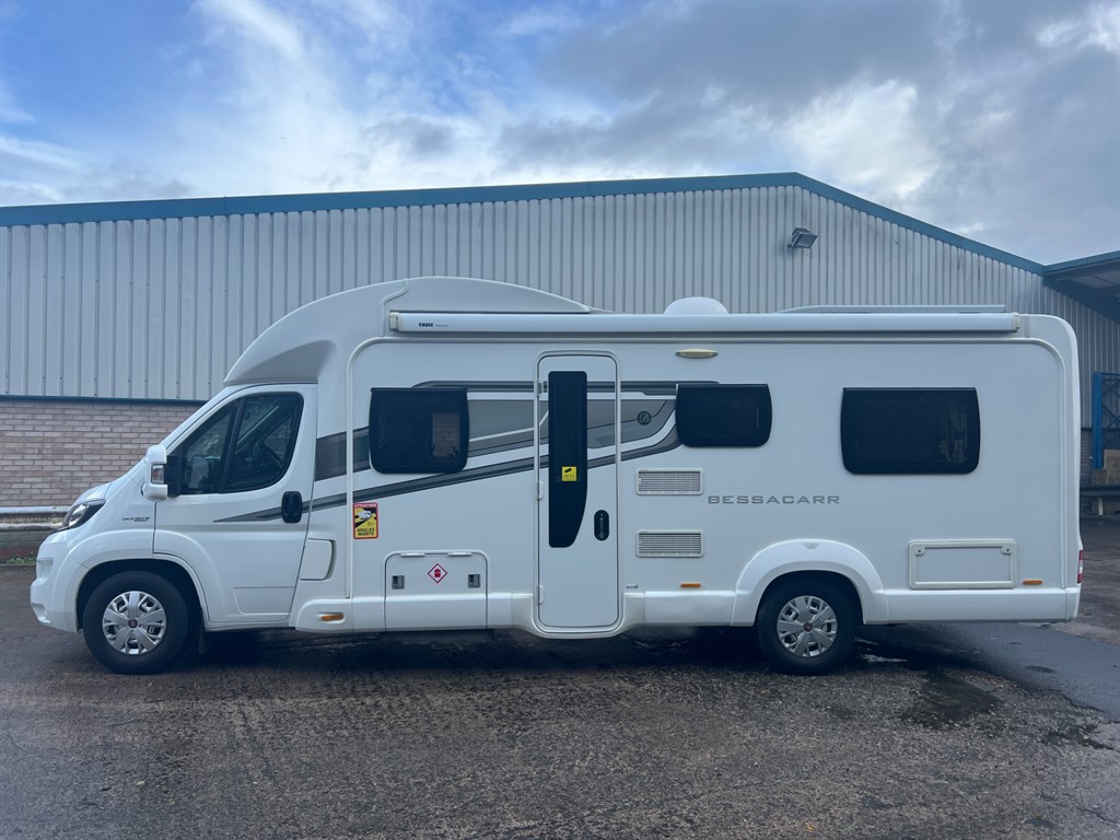 Used Bessacarr E496 6 Berth 6 Belts U Shape Lounge Lowline Motorhome for sale in Northwich ...