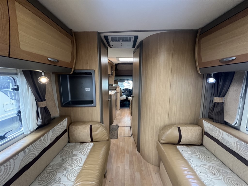 Used Bessacarr E795 6 Berth 4 Seatbelts Family Motorhome for sale in ...