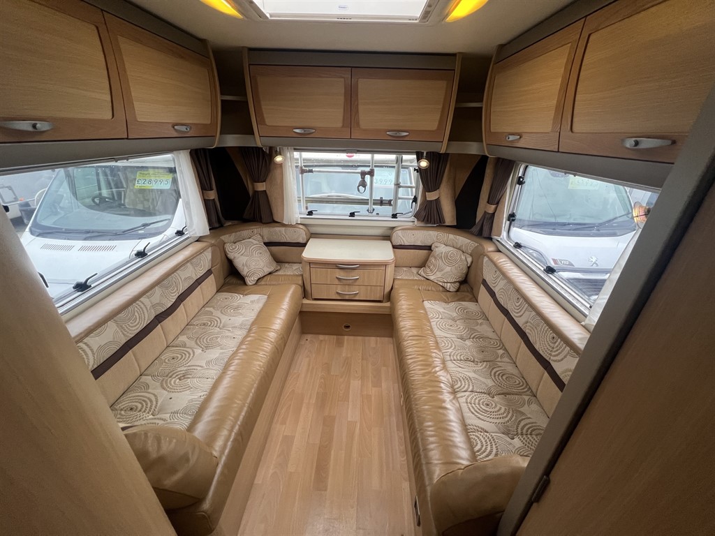 Used Bessacarr E795 6 Berth 4 Seatbelts Family Motorhome for sale in ...