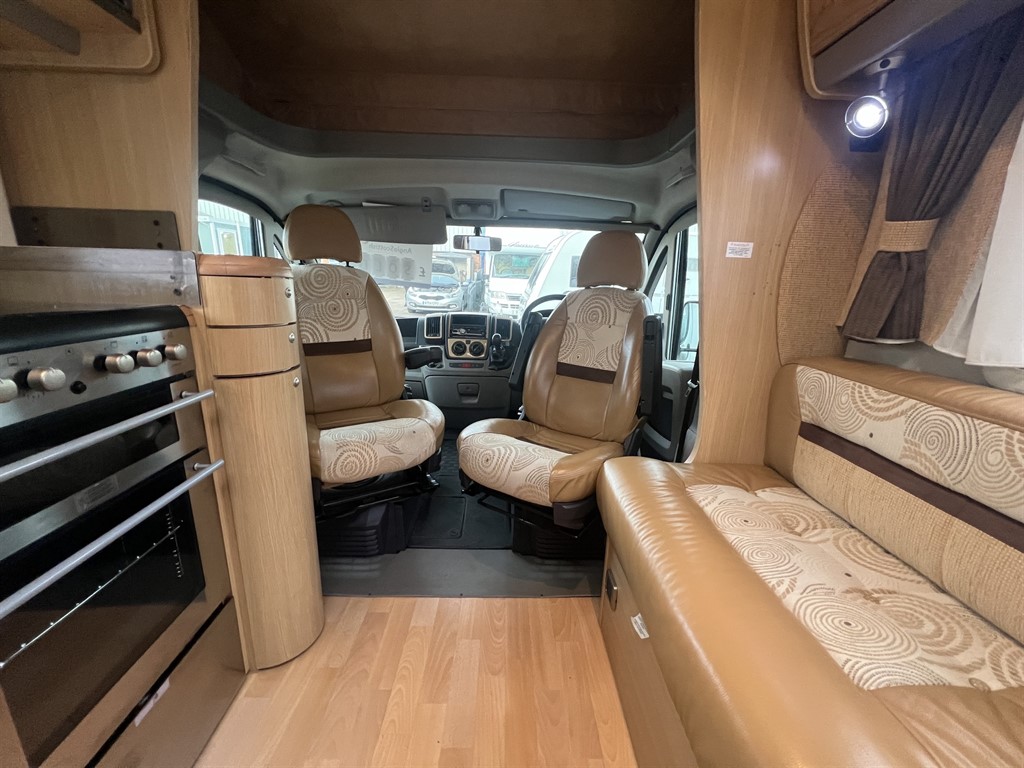 Used Bessacarr E795 6 Berth 4 Seatbelts Family Motorhome for sale in ...