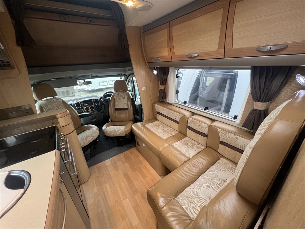 Used Bessacarr E795 6 Berth 4 Seatbelts Family Motorhome for sale in ...