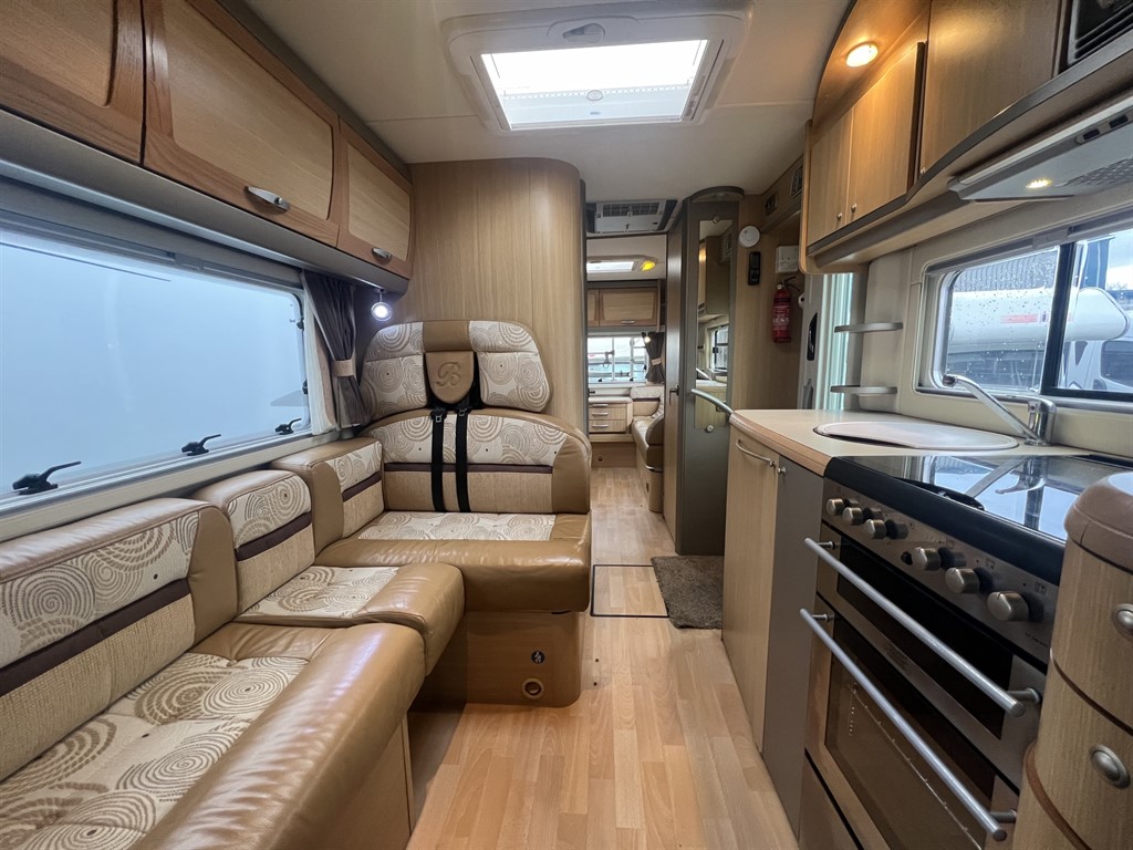 Used Bessacarr E795 6 Berth 4 Seatbelts Family Motorhome for sale in ...