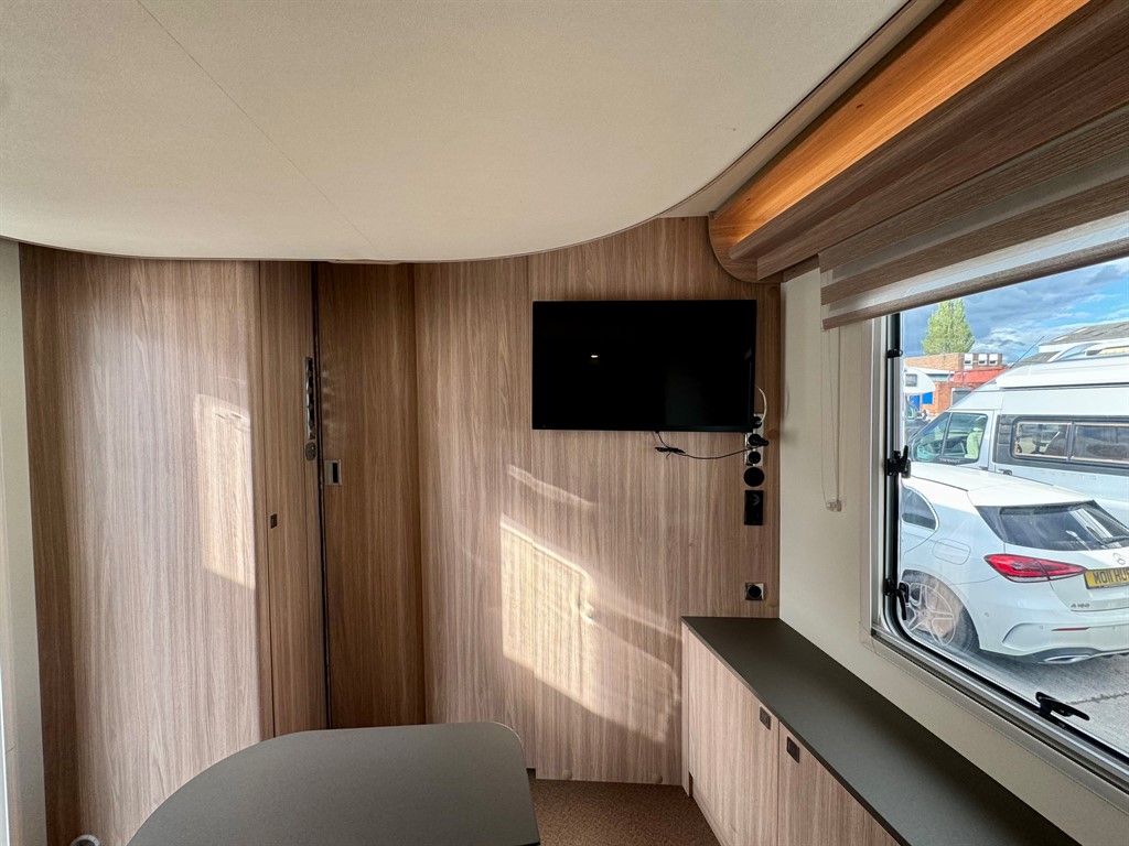 Used Burstner Ixeo 746 for sale in Northwich, Cheshire | Yourstyle Leisure