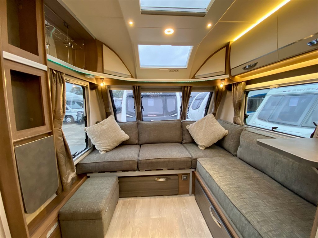 Used Lunar Alaria TI, 4 Berth Caravan for sale in Northwich, Cheshire ...