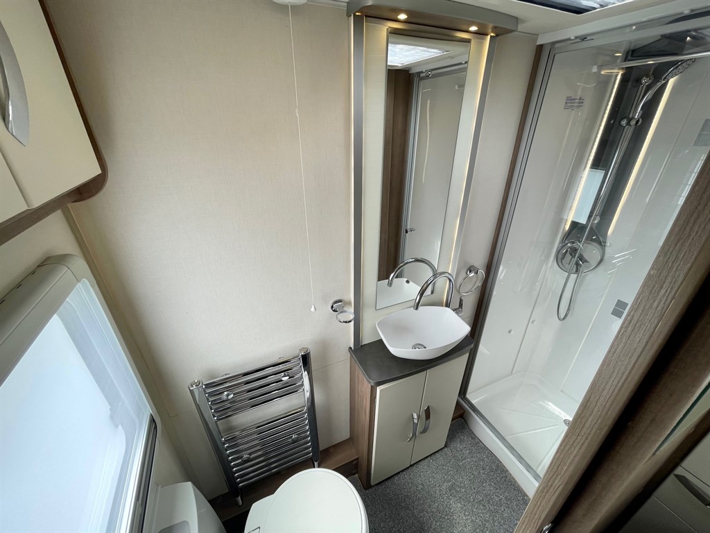 Used Lunar Alaria TI, 4 Berth Caravan for sale in Northwich, Cheshire ...