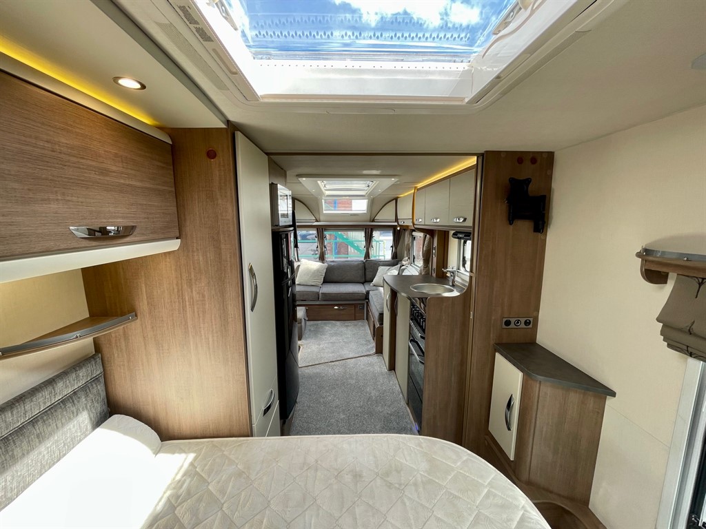 Used Lunar Alaria TI, 4 Berth Caravan for sale in Northwich, Cheshire ...