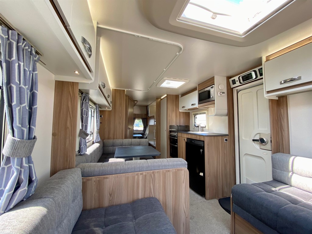 Used Sprite Super Quattro DB, 6 Berth caravan for sale in Northwich ...