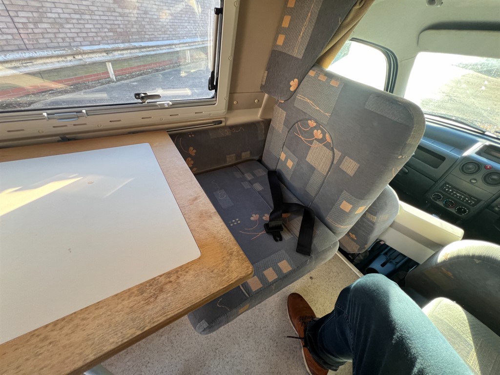 Used Romahome R20 2 Berth 4 Belts mini pop up campervan for sale in ...