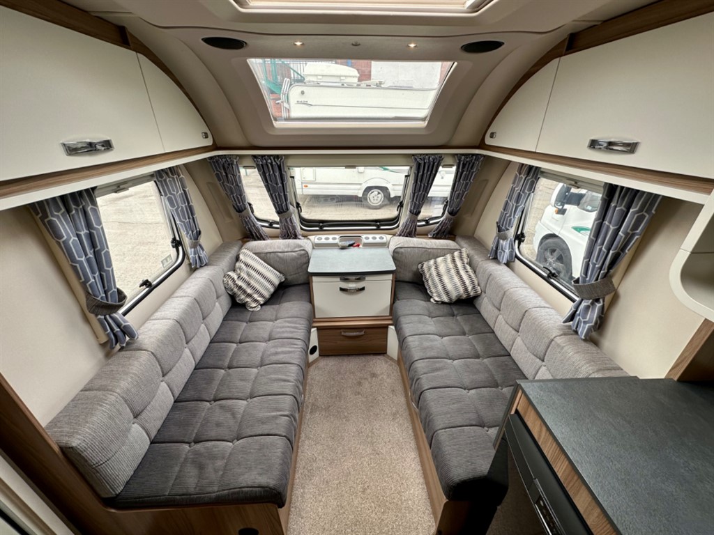 Used Sprite Major 4 SB, 4 berth caravan for sale in Northwich, Cheshire ...