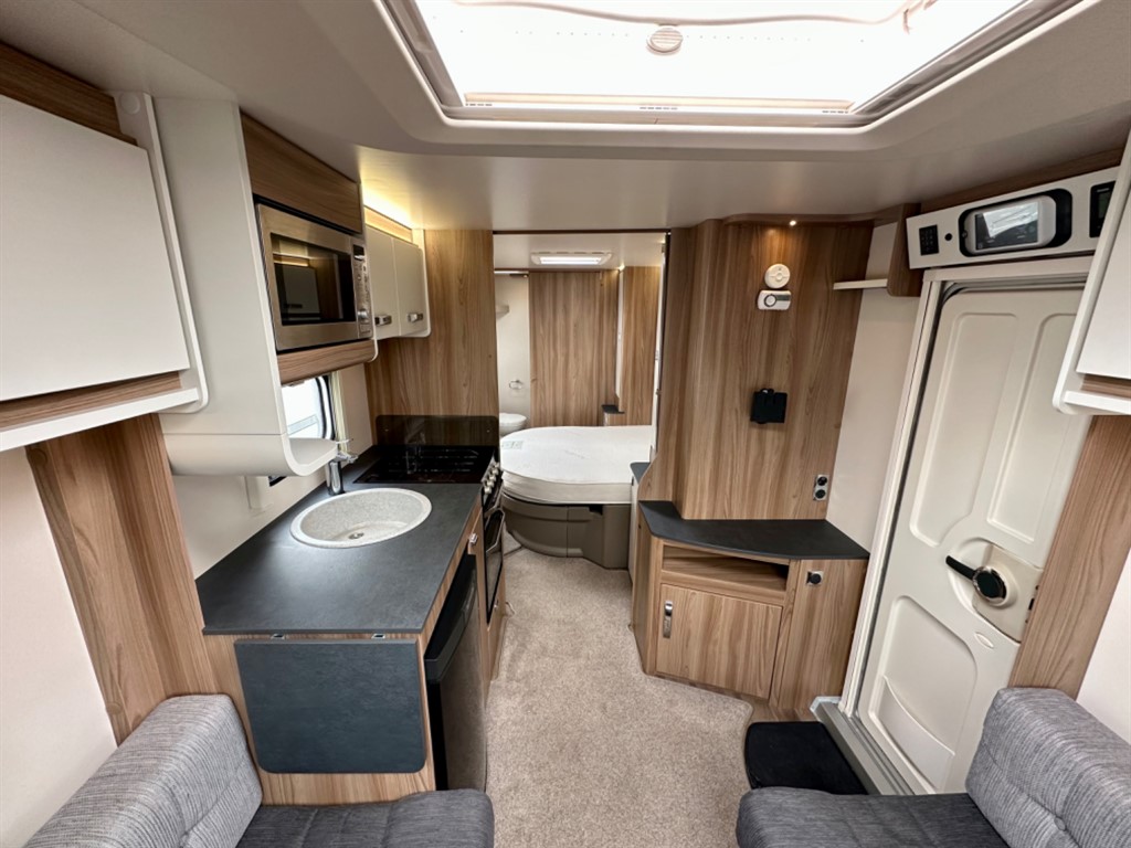 Used Sprite Major 4 SB, 4 berth caravan for sale in Northwich, Cheshire ...