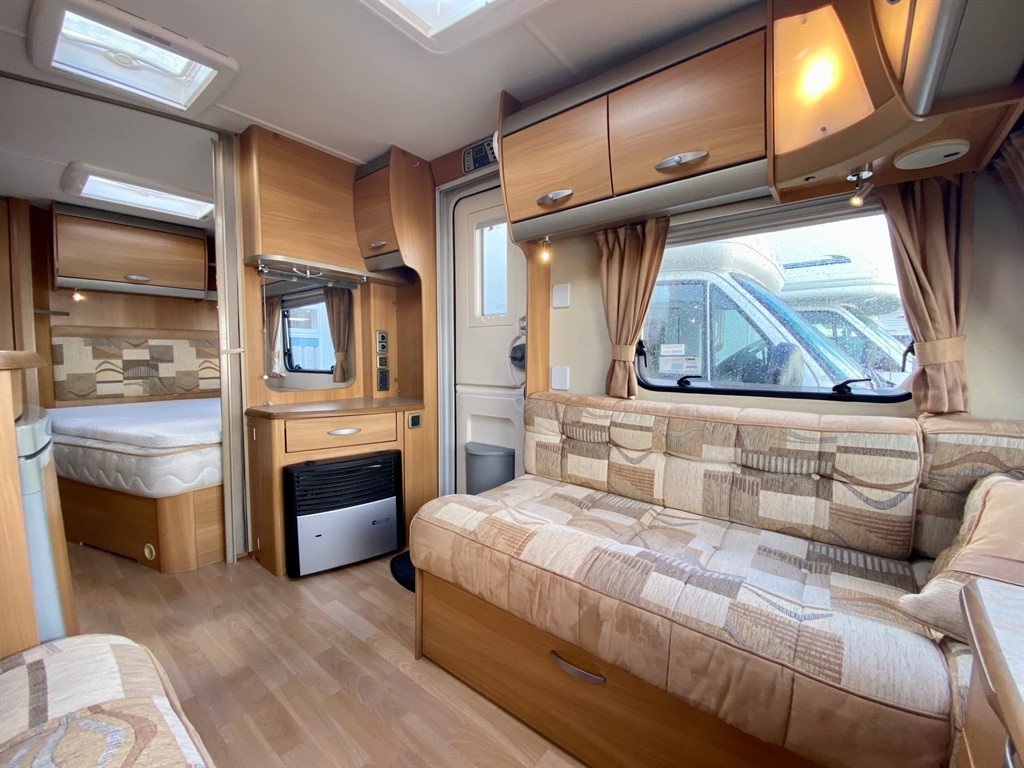 Used Swift Challenger 570, 4 berth caravan for sale in Northwich ...