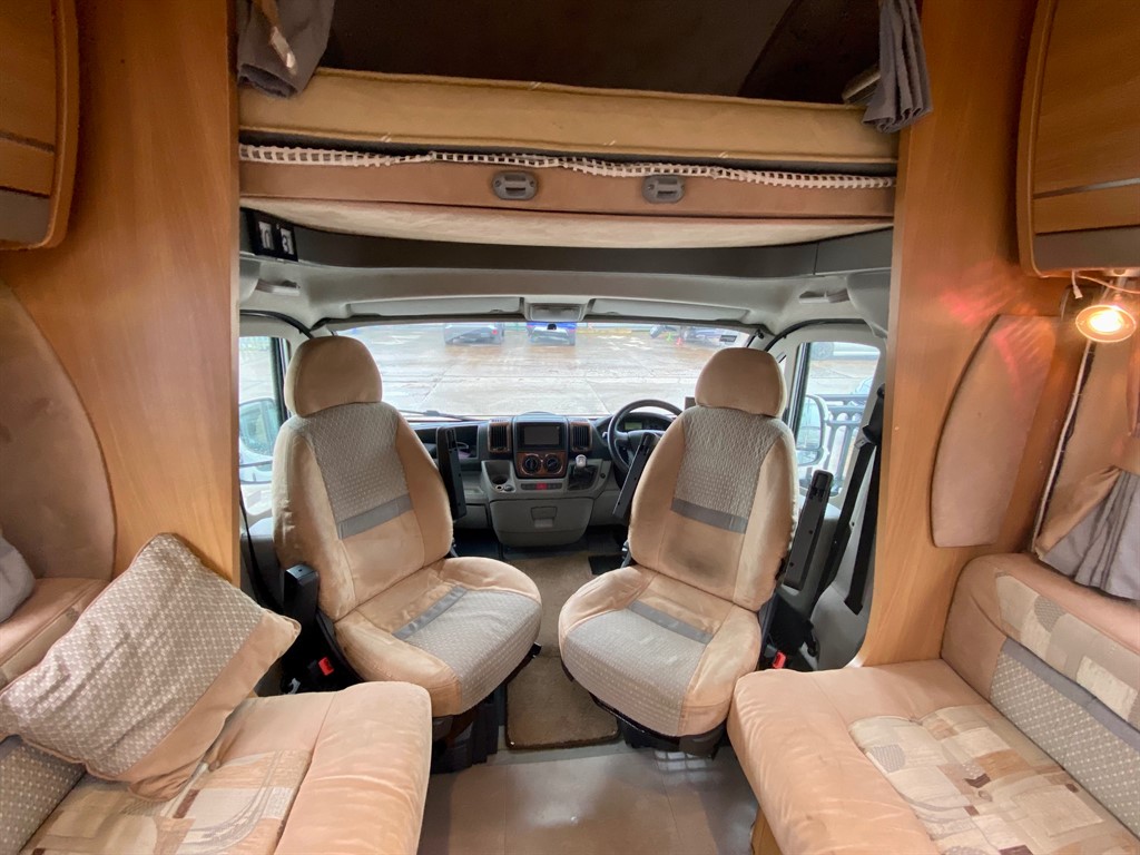 Used Swift Kon-Tiki 679 4 Berth 4 Belt Large garage Automatic for sale ...