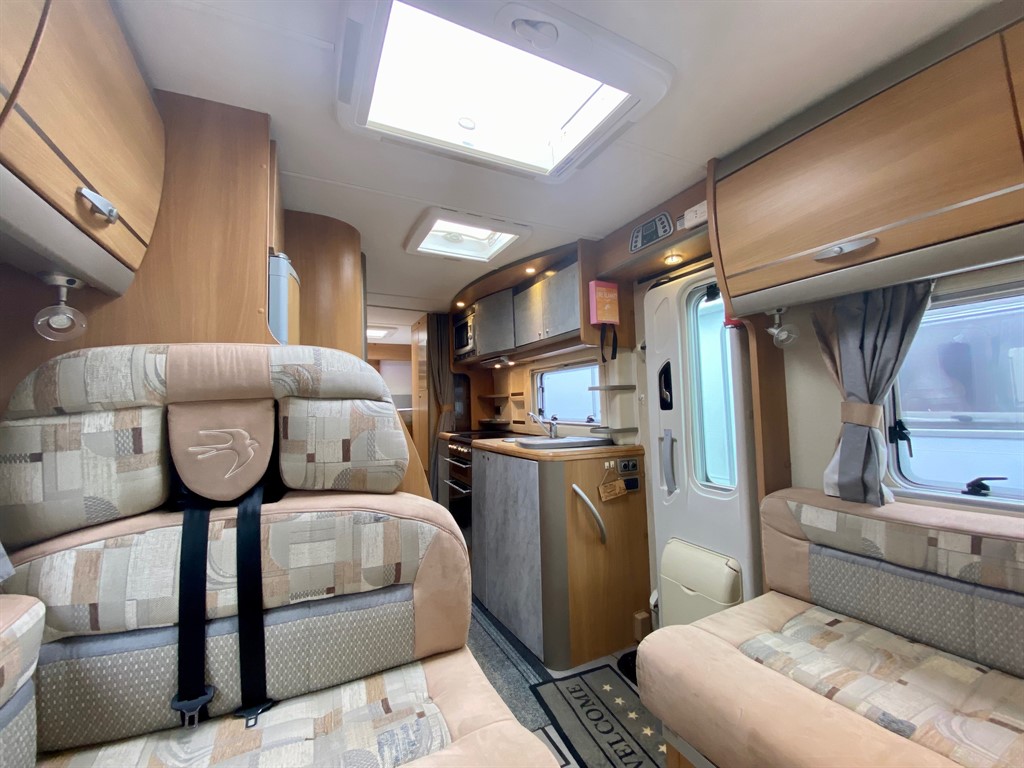 Used Swift Kon-Tiki 679 4 Berth 4 Belt Large garage Automatic for sale ...