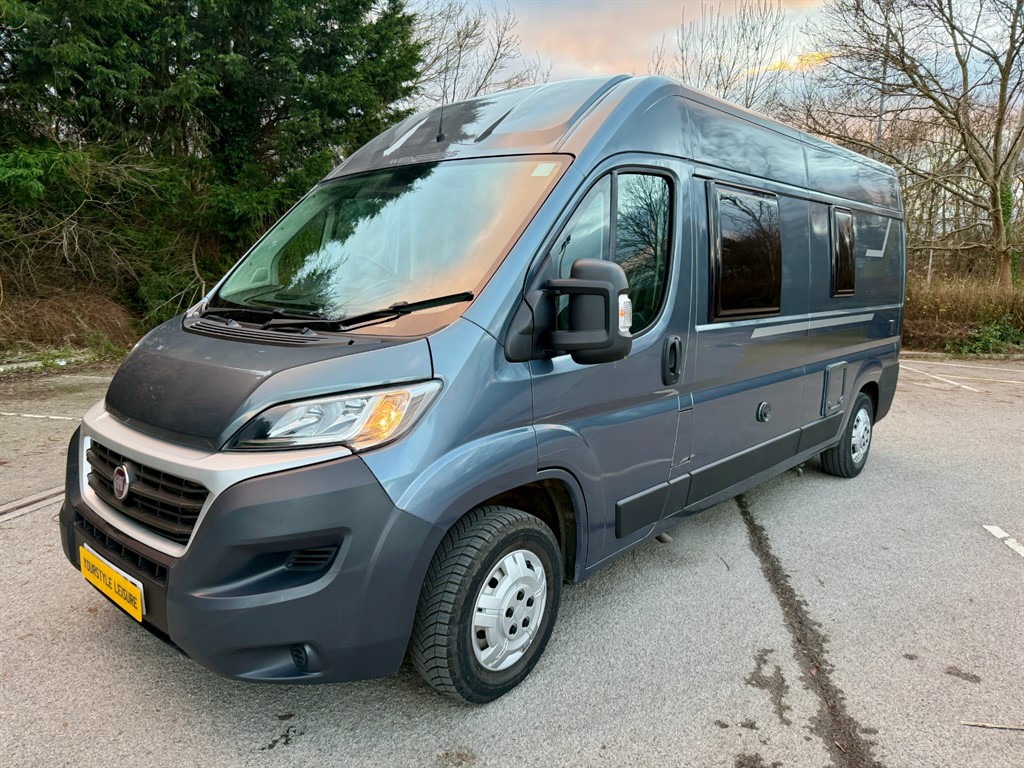 Used Weinsberg CaraBus 600 4 Berth for sale in Northwich, Cheshire ...