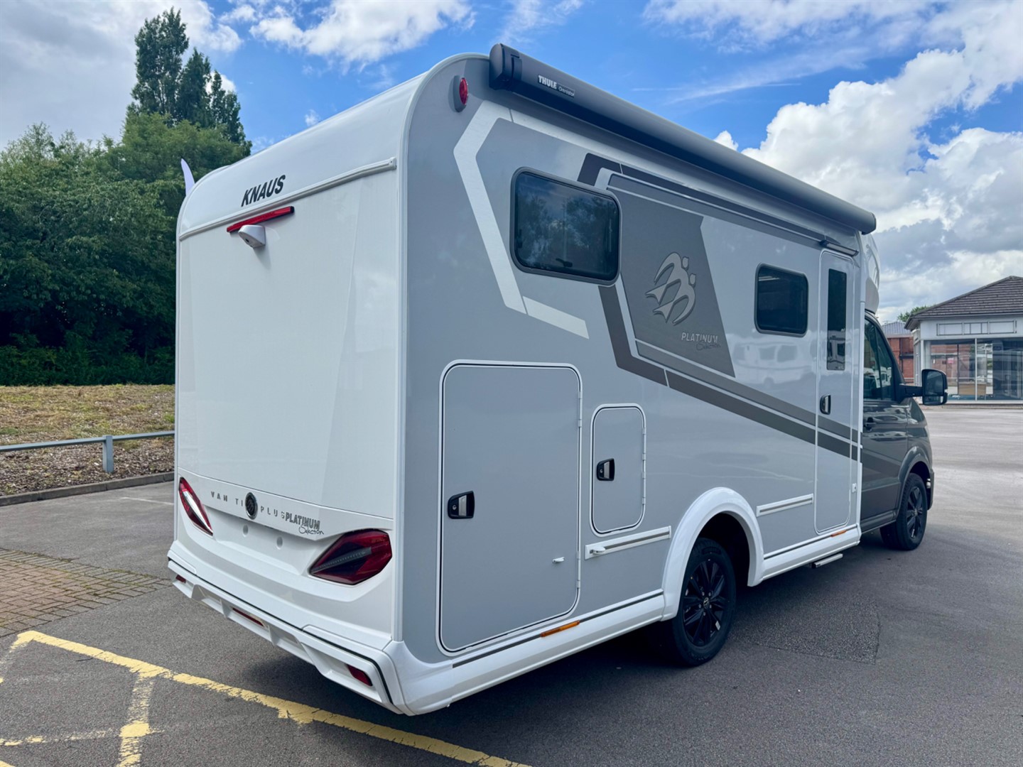 Used Knaus Van TI Plus 650 MEG for sale in Northwich, Cheshire ...