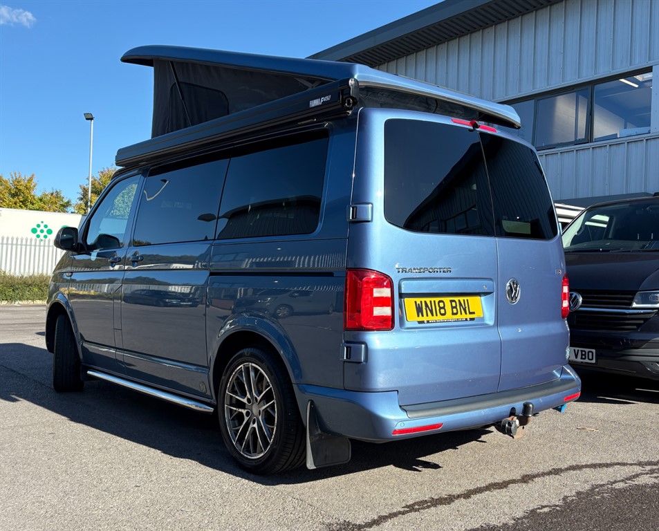 2018 Volkswagen Transporter Blue