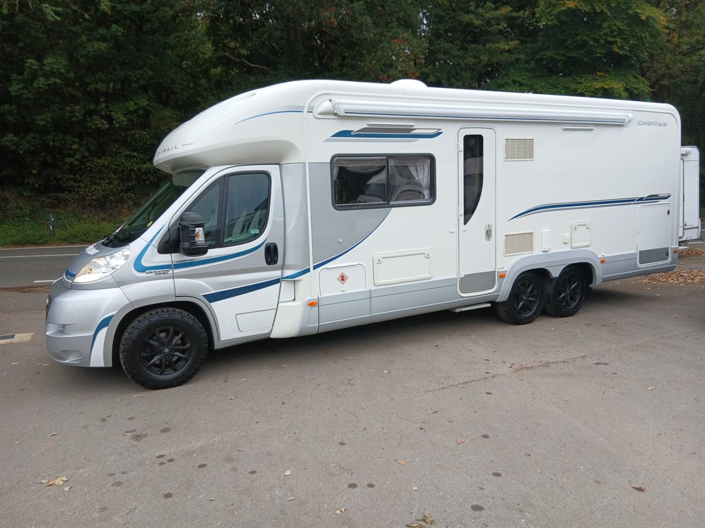 Used Autotrail Chieftain (AUTOMATIC) 4 Berth luxury Motorhome for sale ...
