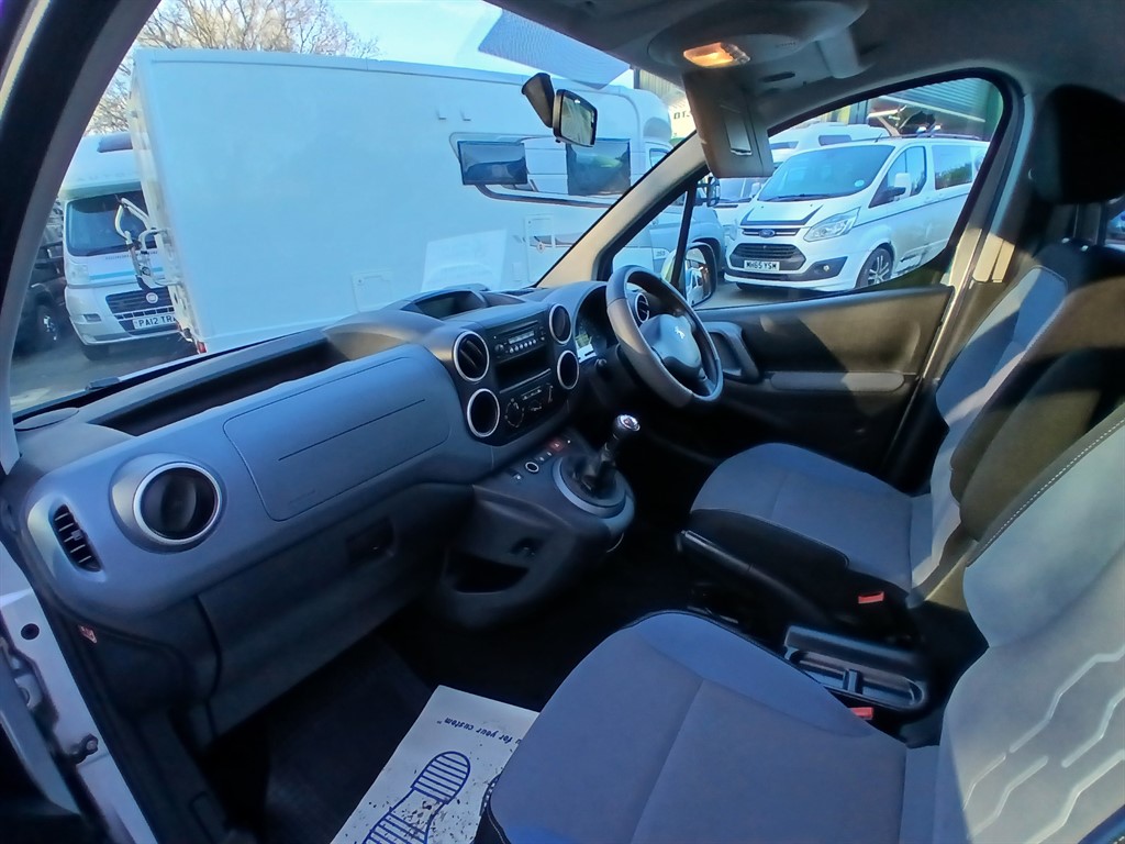 Used Peugeot Partner Horizon Day-Van Camper for sale in Wickham ...