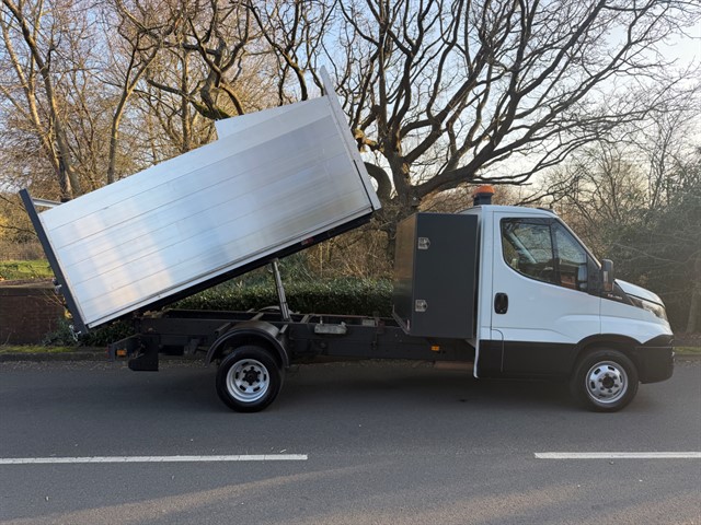 Used Vans and Commercials for sale in Derby, Derbyshire | David Ray ...