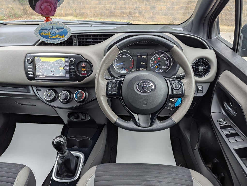 Used Toyota Yaris 1.5 VVT-i Cyan Bi-Tone Euro 6 5dr for sale in ...