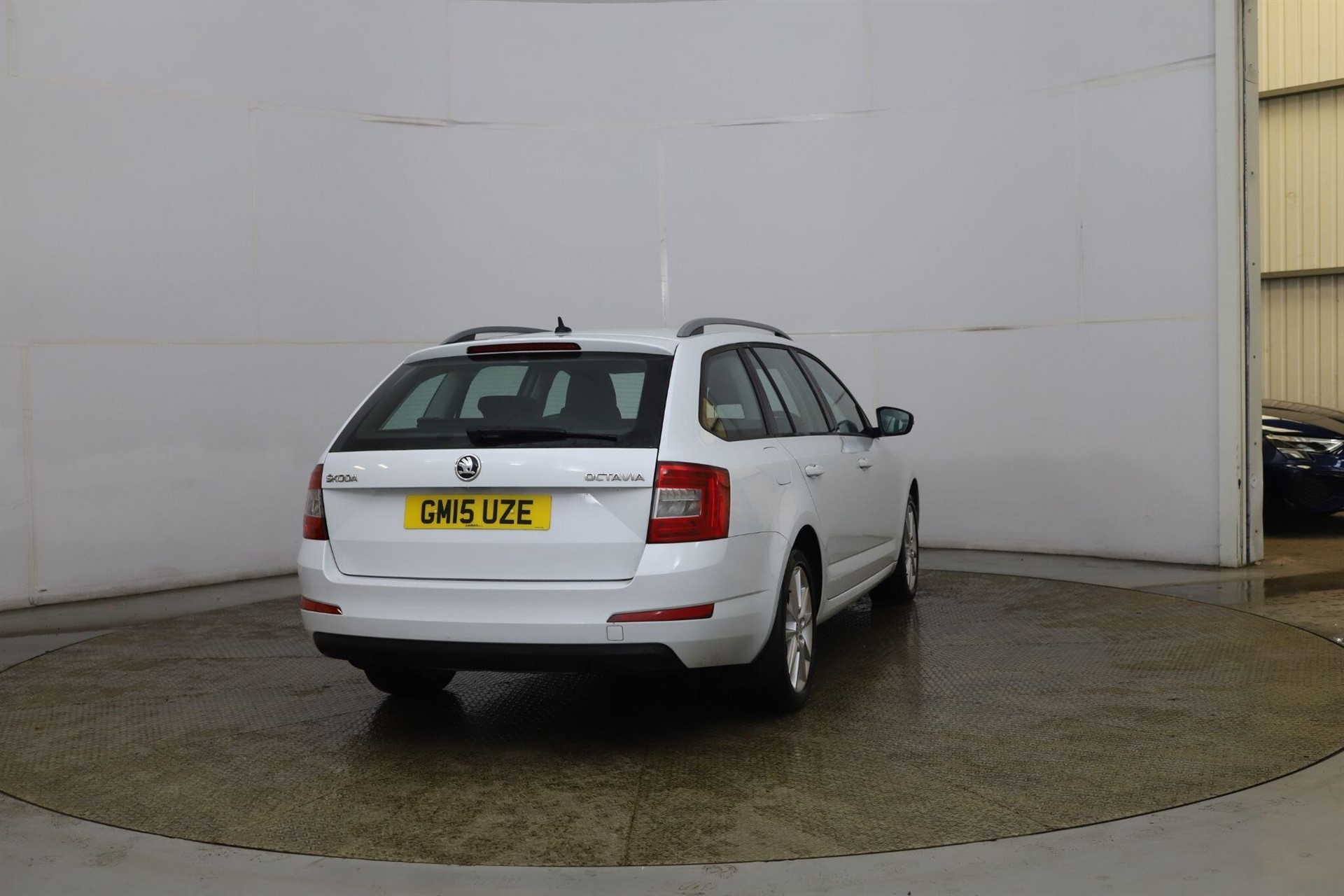Used Skoda Octavia 1.6 TDI Elegance Euro 5 (s/s) 5dr for sale in ...