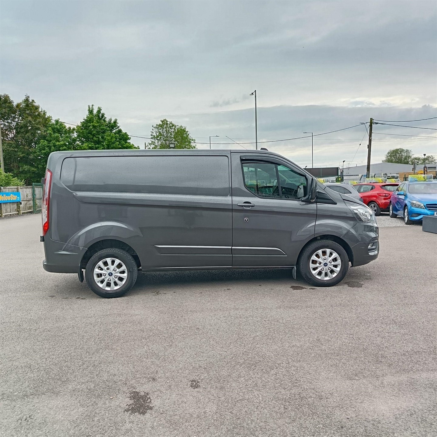 Used Ford Transit Custom 2.0TDCi (130PS)(EU6dT) 280 L1H for sale in ...