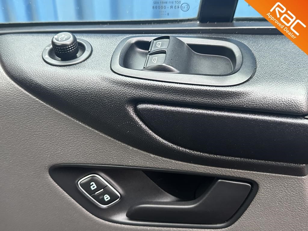 Used Ford Transit Custom for sale in Sheffield, South Yorkshire | MVS ...