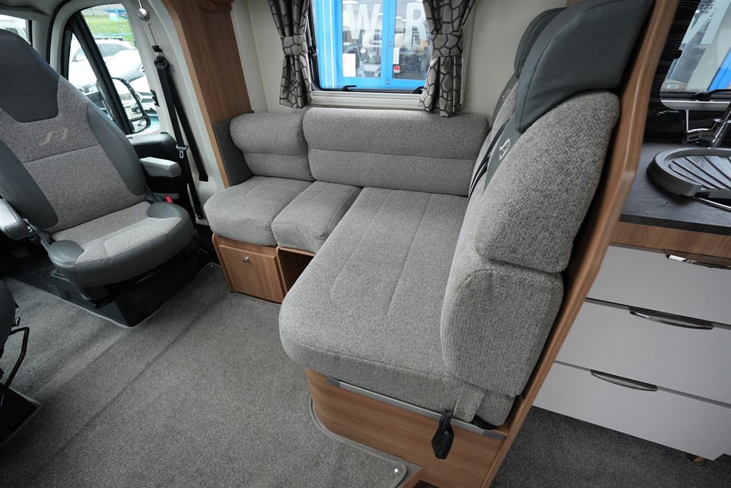 2021 Bailey Autograph Grey