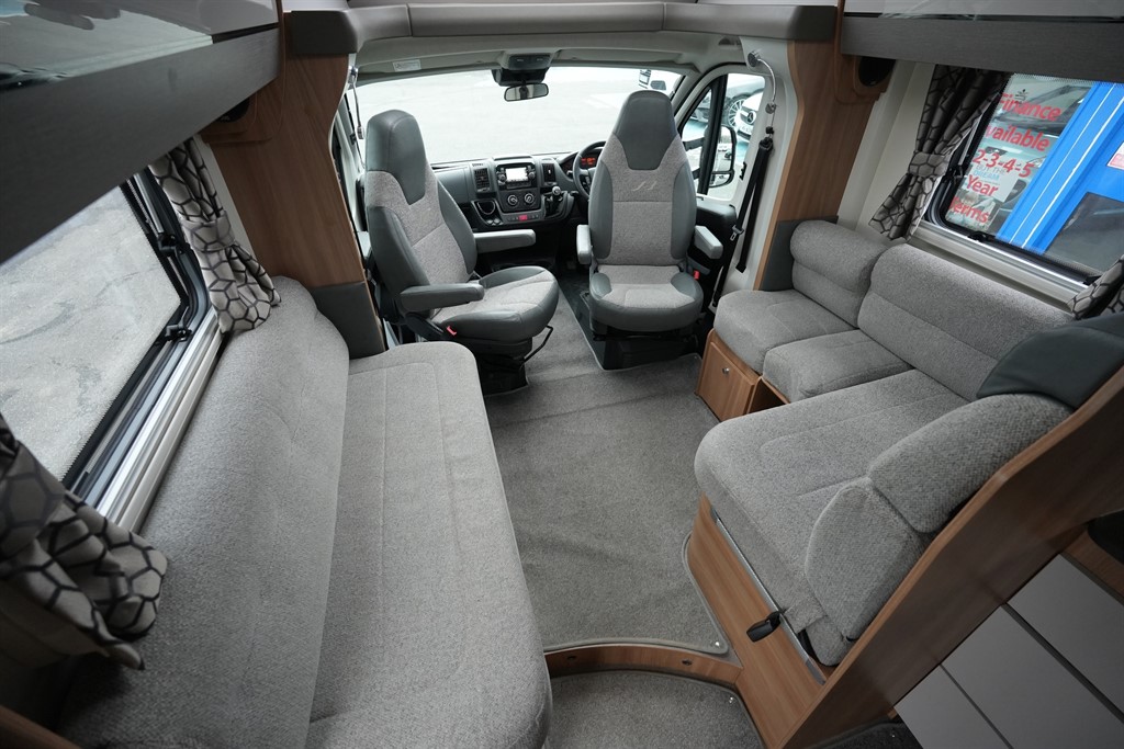 2021 Bailey Autograph Grey