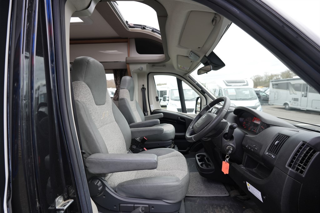 2021 Bailey Autograph Grey