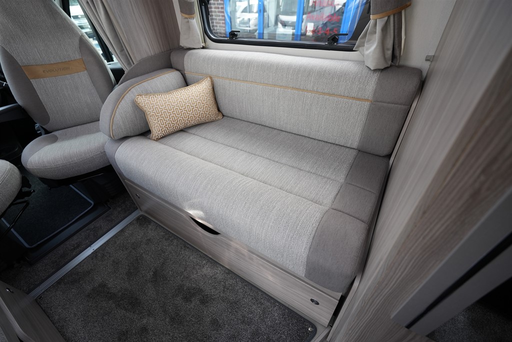 2022 Elddis Evolution Black