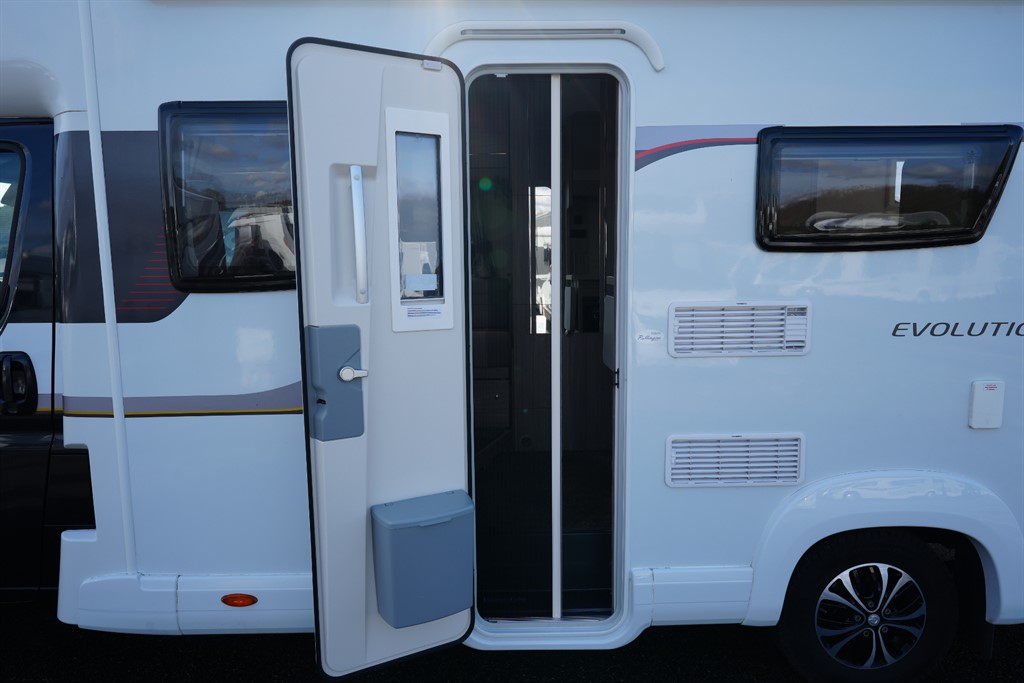 2022 Elddis Evolution Black