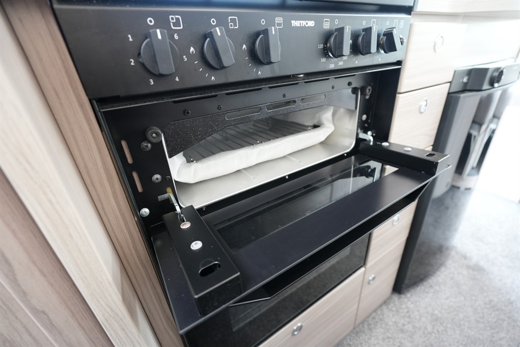 2022 Elddis Evolution Black