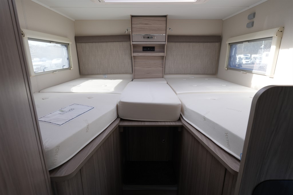 2022 Elddis Evolution Black