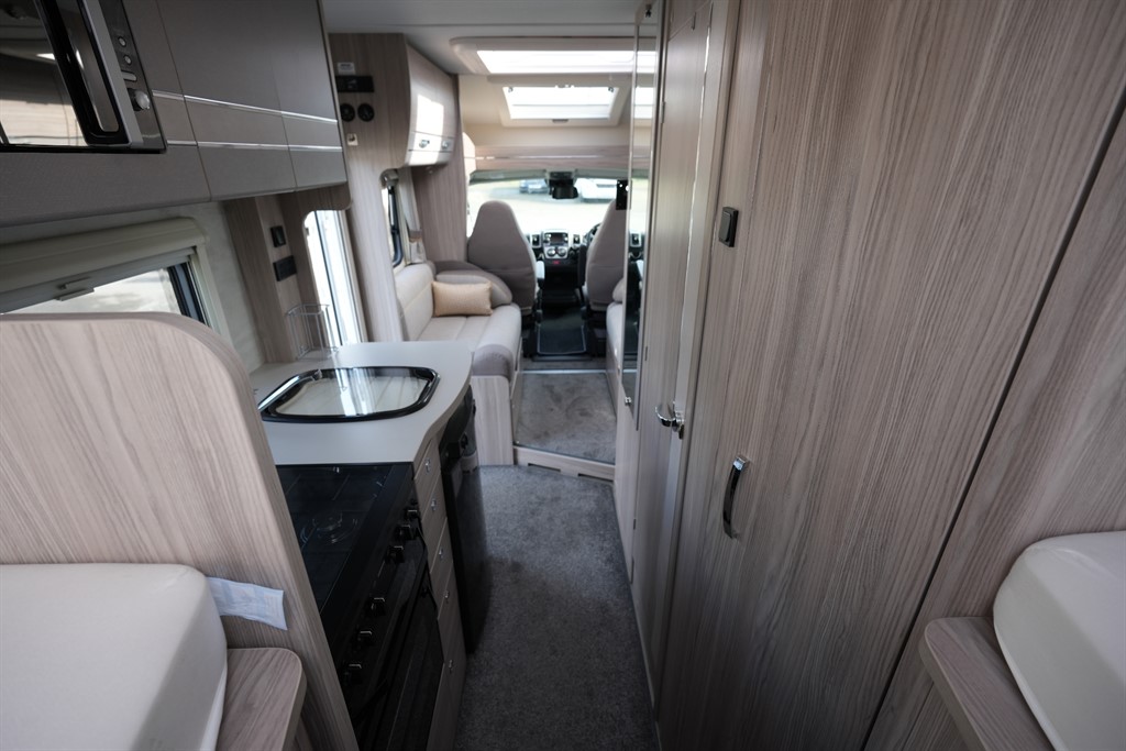 2022 Elddis Evolution Black