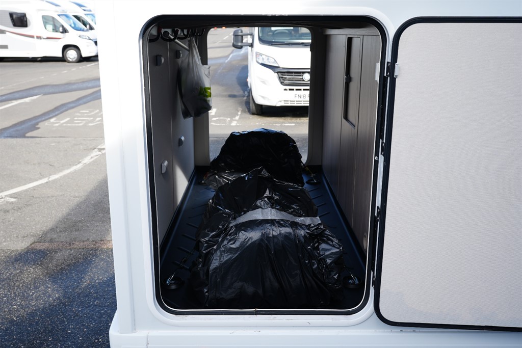 2022 Elddis Evolution Black