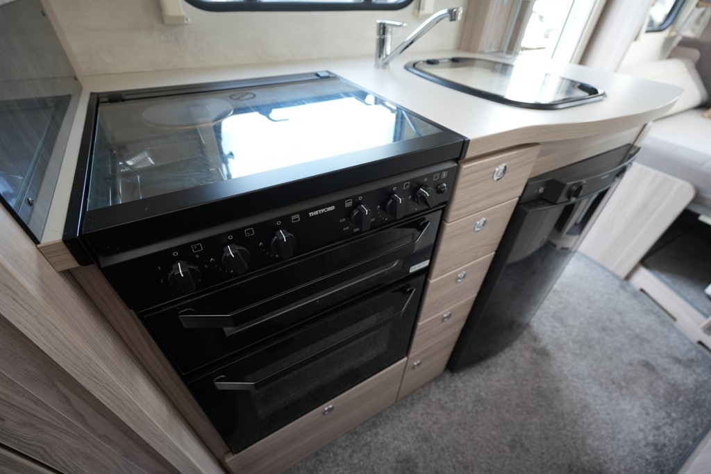 2022 Elddis Evolution Black